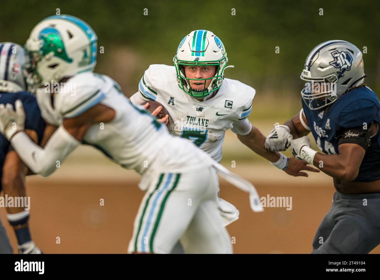 Houston, Texas, USA. 28th Oct, 2023. Tulane Green Wave quarterback ...