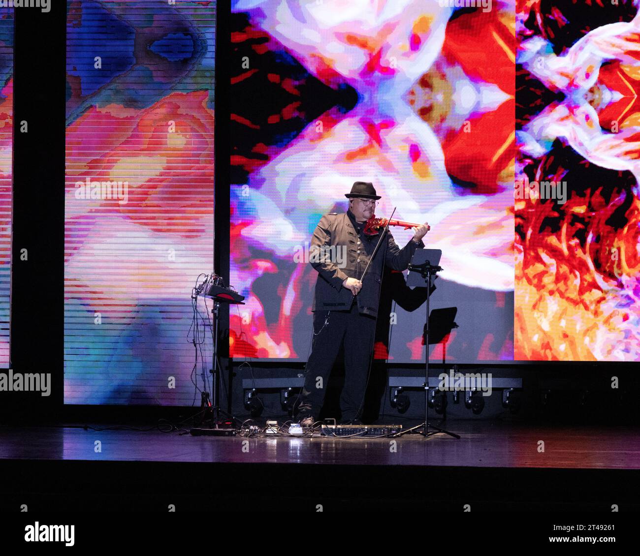 Jesus hollywood hi-res stock photography and images - Alamy