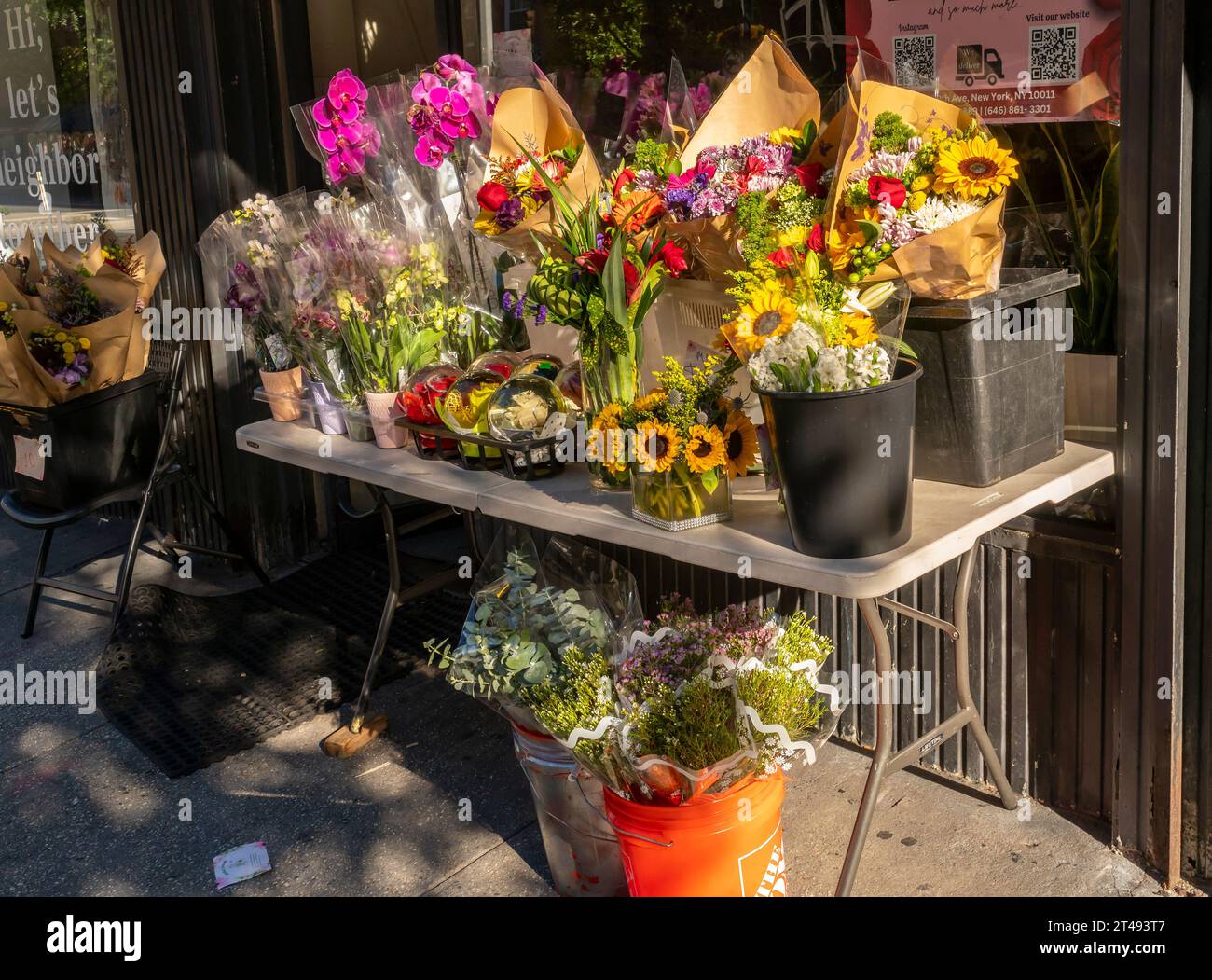 Florist in Chelsea in New York on Monday, October 23, 2023 . (© Richard ...