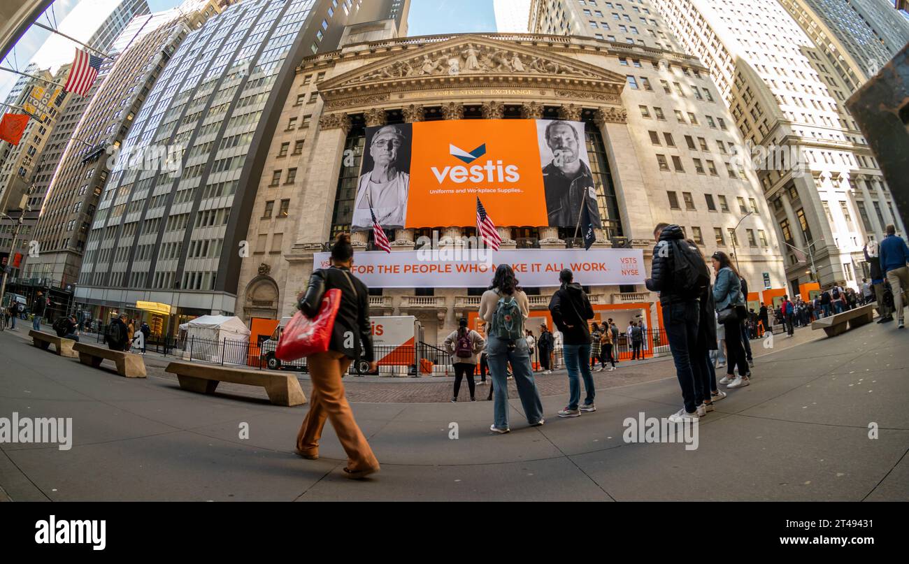 Busy neighborhood uniform hi-res stock photography and images - Alamy