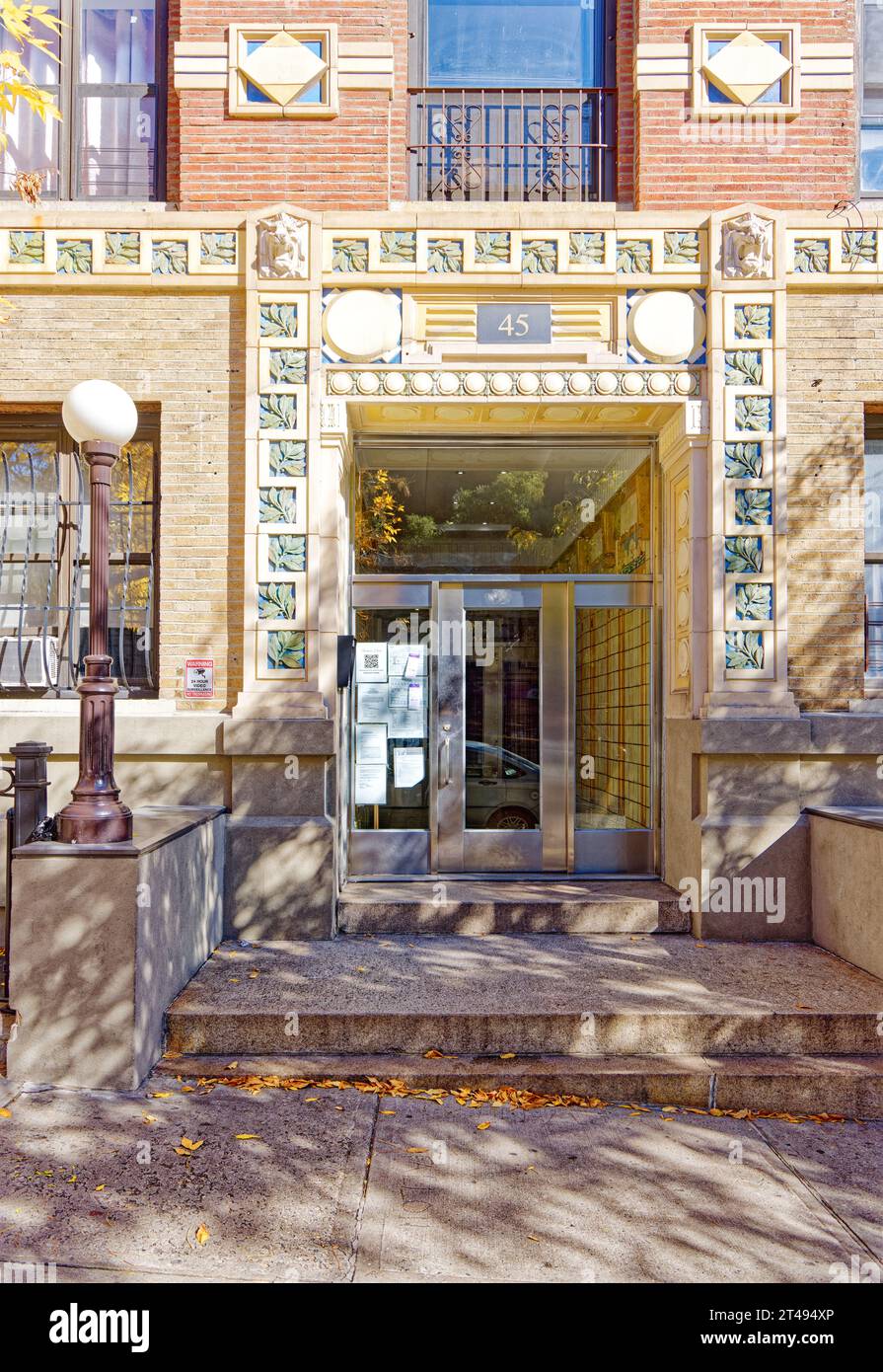 609 w 127th st hi-res stock photography and images - Alamy