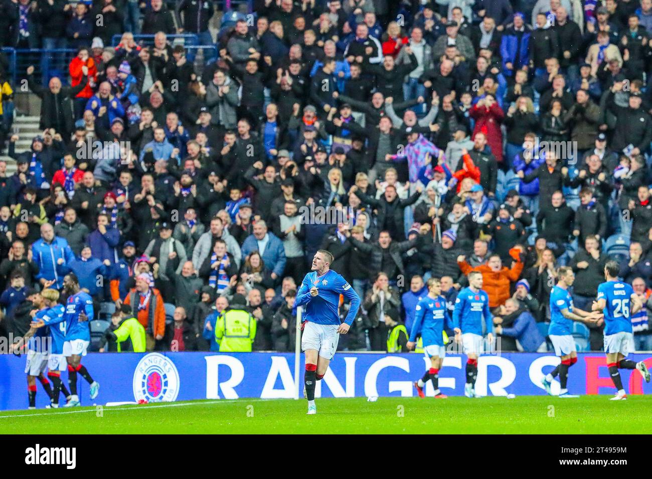 Hearts fc fans hi-res stock photography and images - Alamy