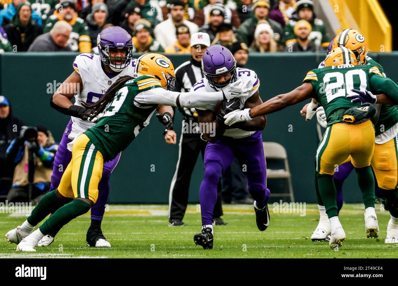 Linebacker devondre hi-res stock photography and images - Alamy