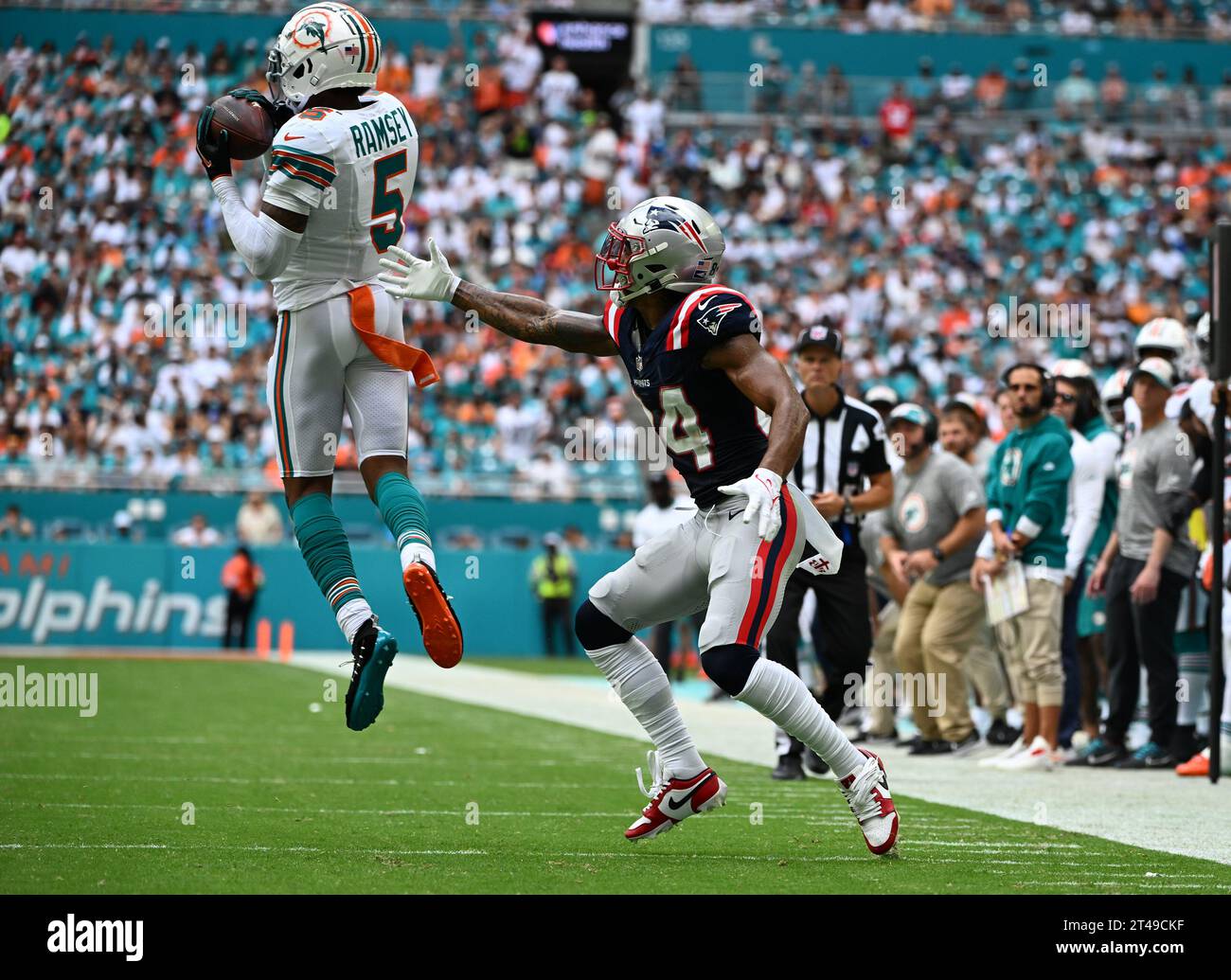 Jalen ramsey dolphins hi-res stock photography and images - Alamy