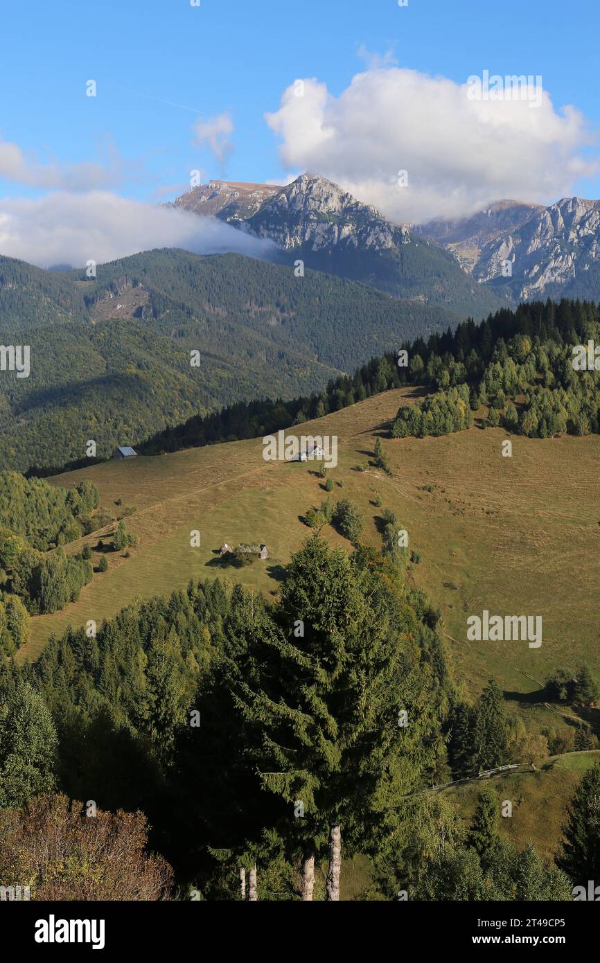 Looking NE from Amfiteatrul (Amphitheatre), Moieciu de Sus, Făgărăş ...