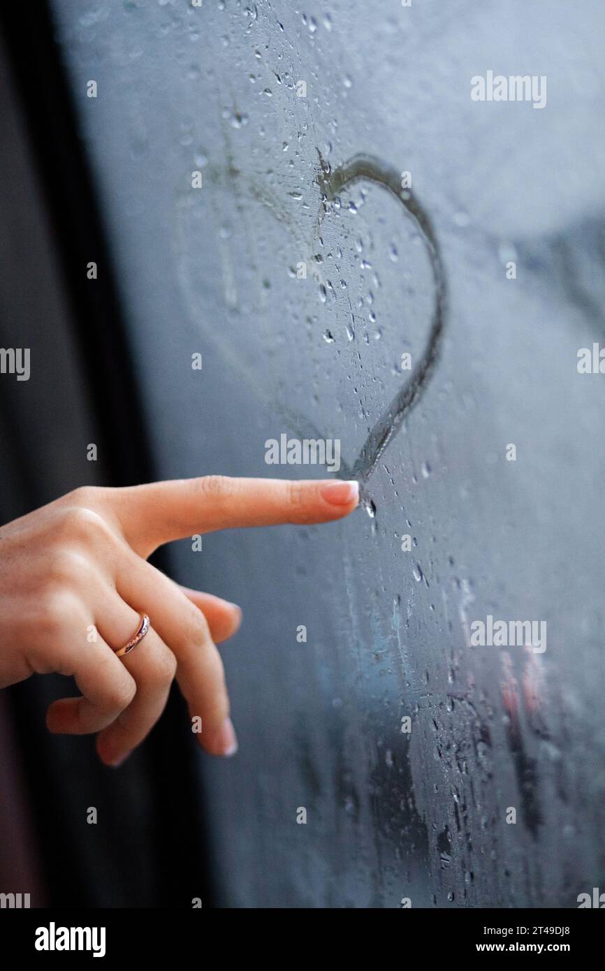 Fleeting emotions hi-res stock photography and images - Alamy