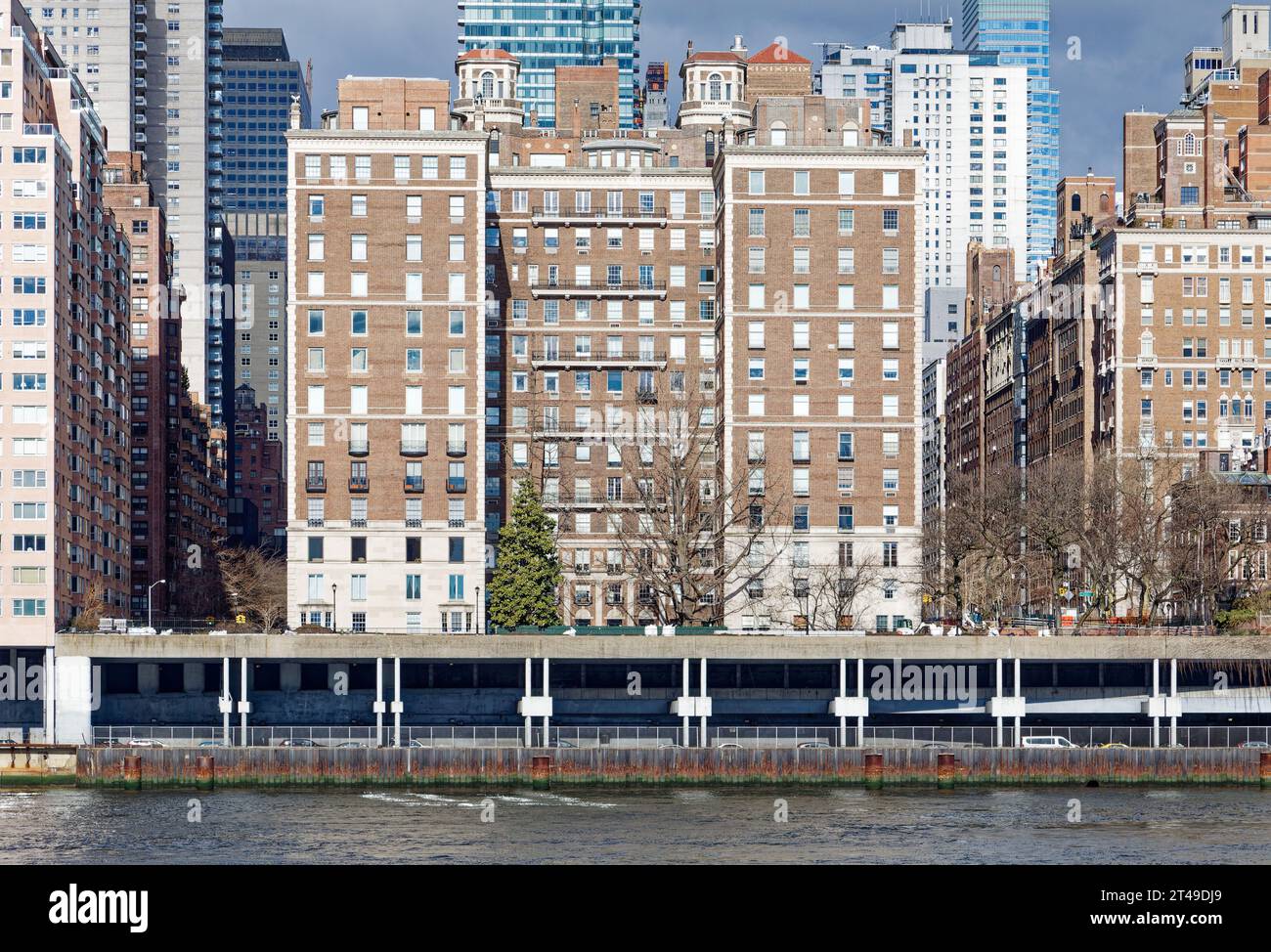1 Sutton Place South, viewed from Roosevelt Island. The luxury high ...