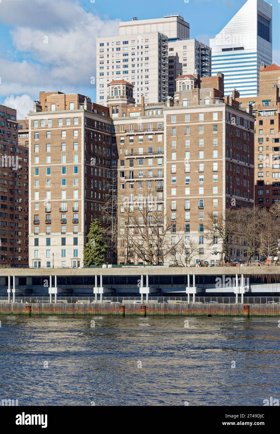 1 Sutton Place South, viewed from Roosevelt Island. The luxury high ...