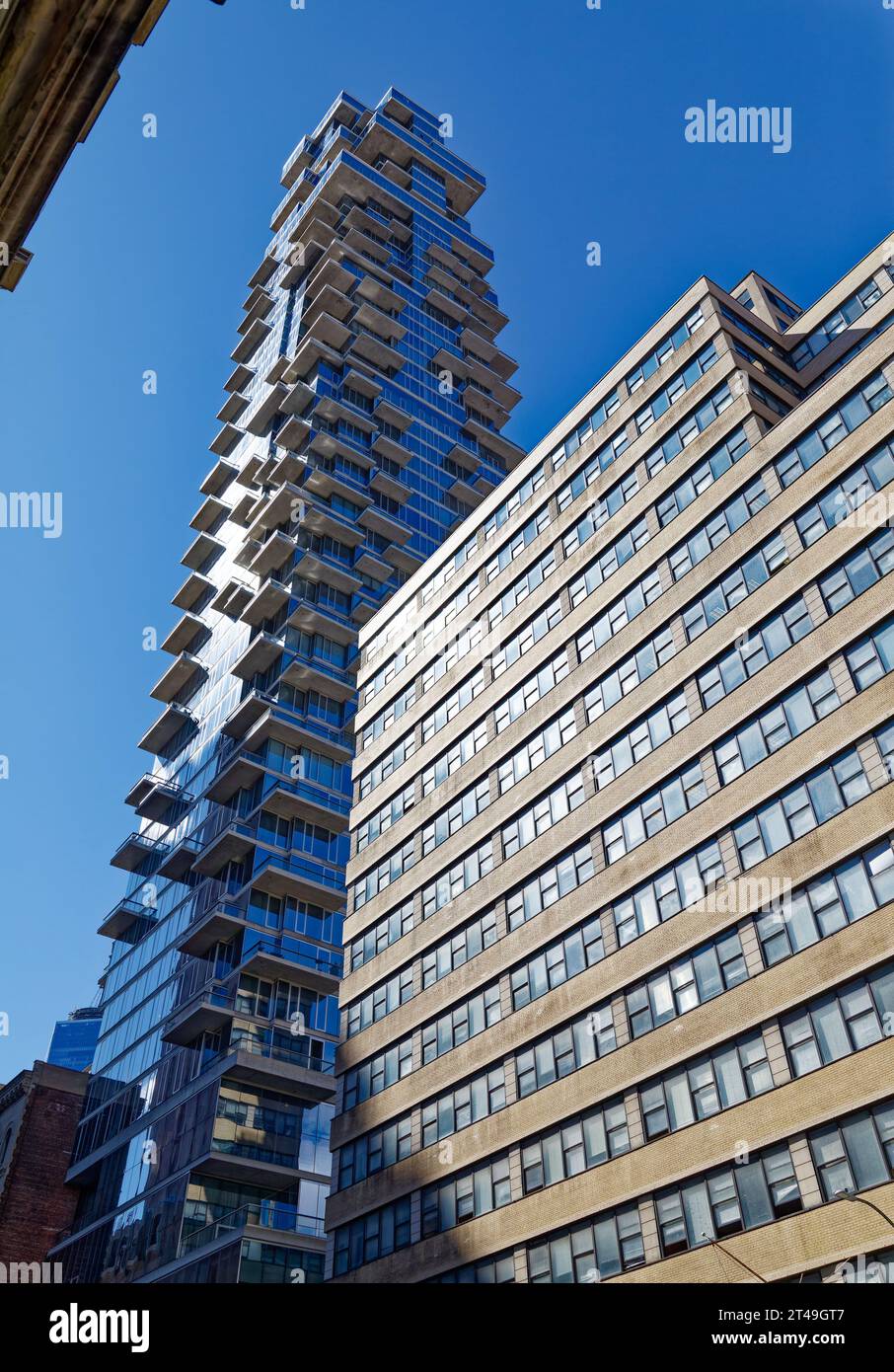 Cantilever balconies hi-res stock photography and images - Alamy