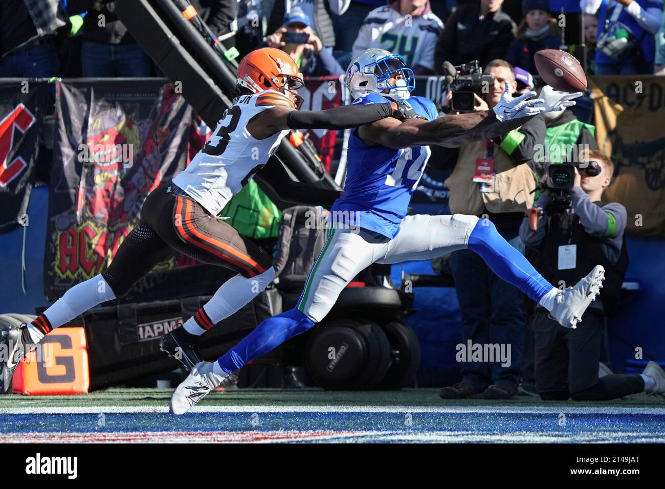 Seattle Seahawks wide receiver DK Metcalf, right, can't get to a pass ...