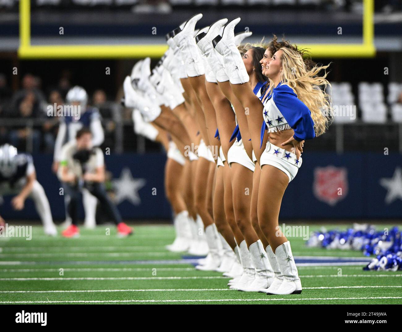 Arlington, United States. 29th Oct, 2023. Dallas Cowboys Cheerleaders ...
