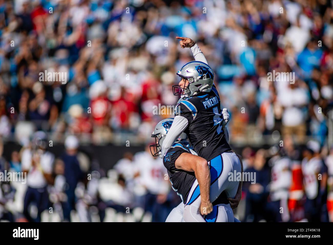 Charlotte, NC, USA. 29th Oct, 2023. Carolina Panthers place kicker Eddy ...