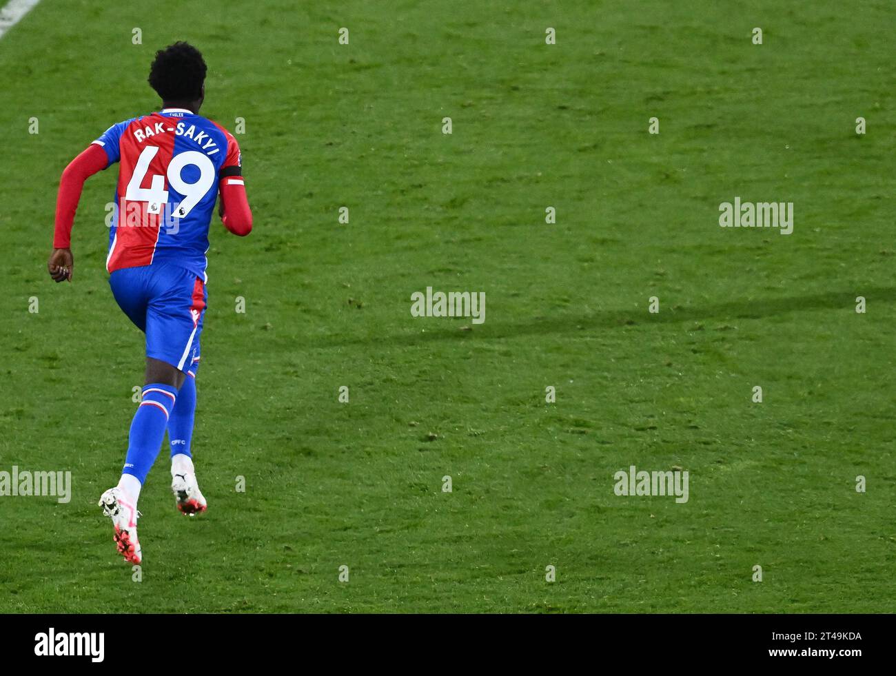 LONDON, ENGLAND - OCTOBER 27: Jesurun Rak-Sakyi during the Premier ...