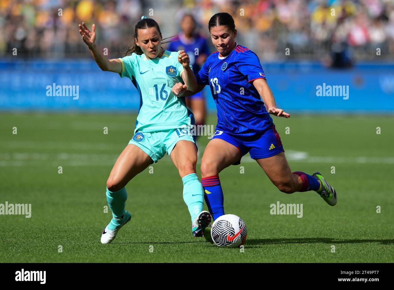 Burswood, Australia. 29th Oct, 2023. Hayley Emma Raso (L) of Australia ...