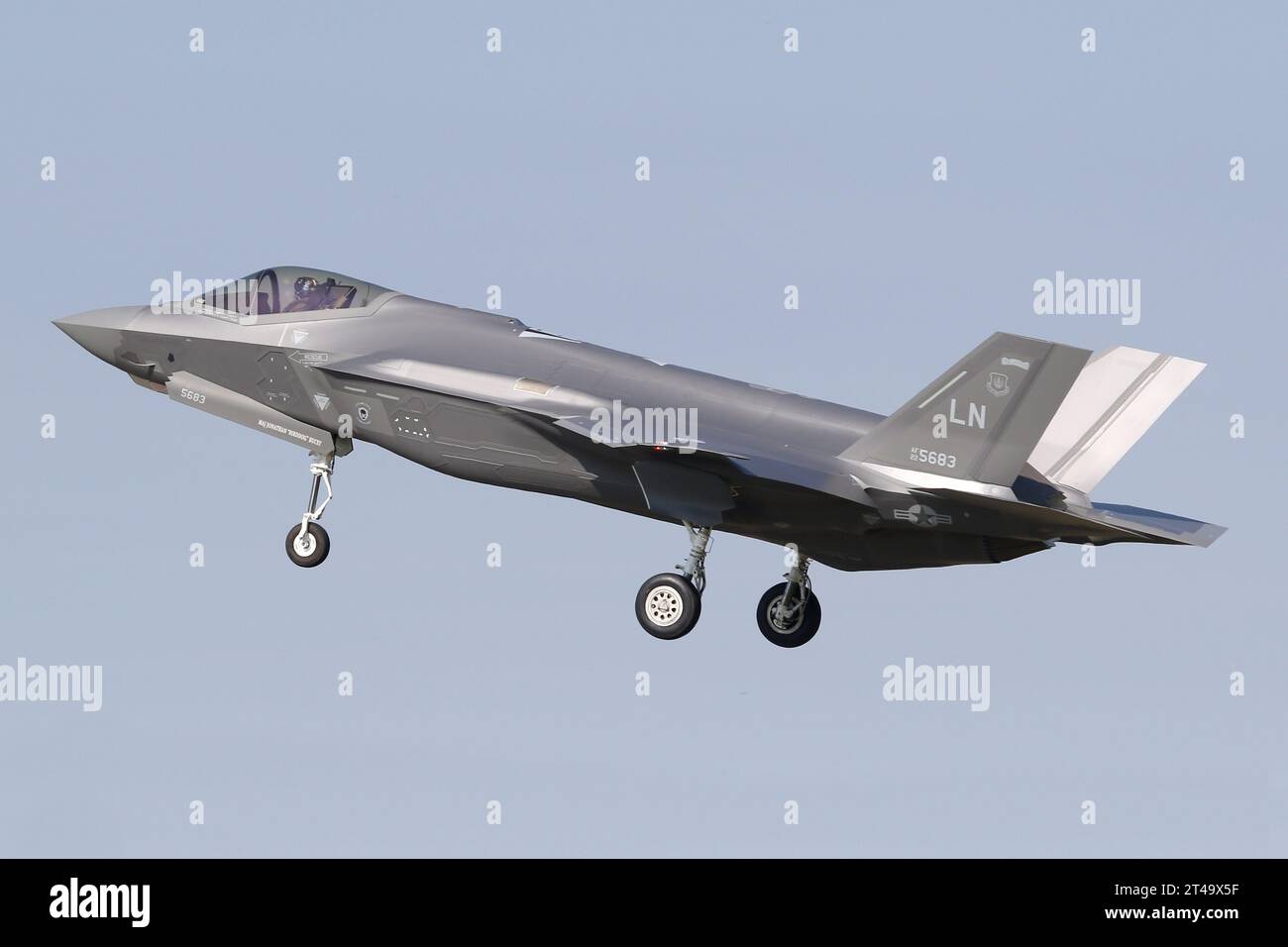 Lockheed-Martin F-35A returning to it's home base of RAF Lakenheath ...