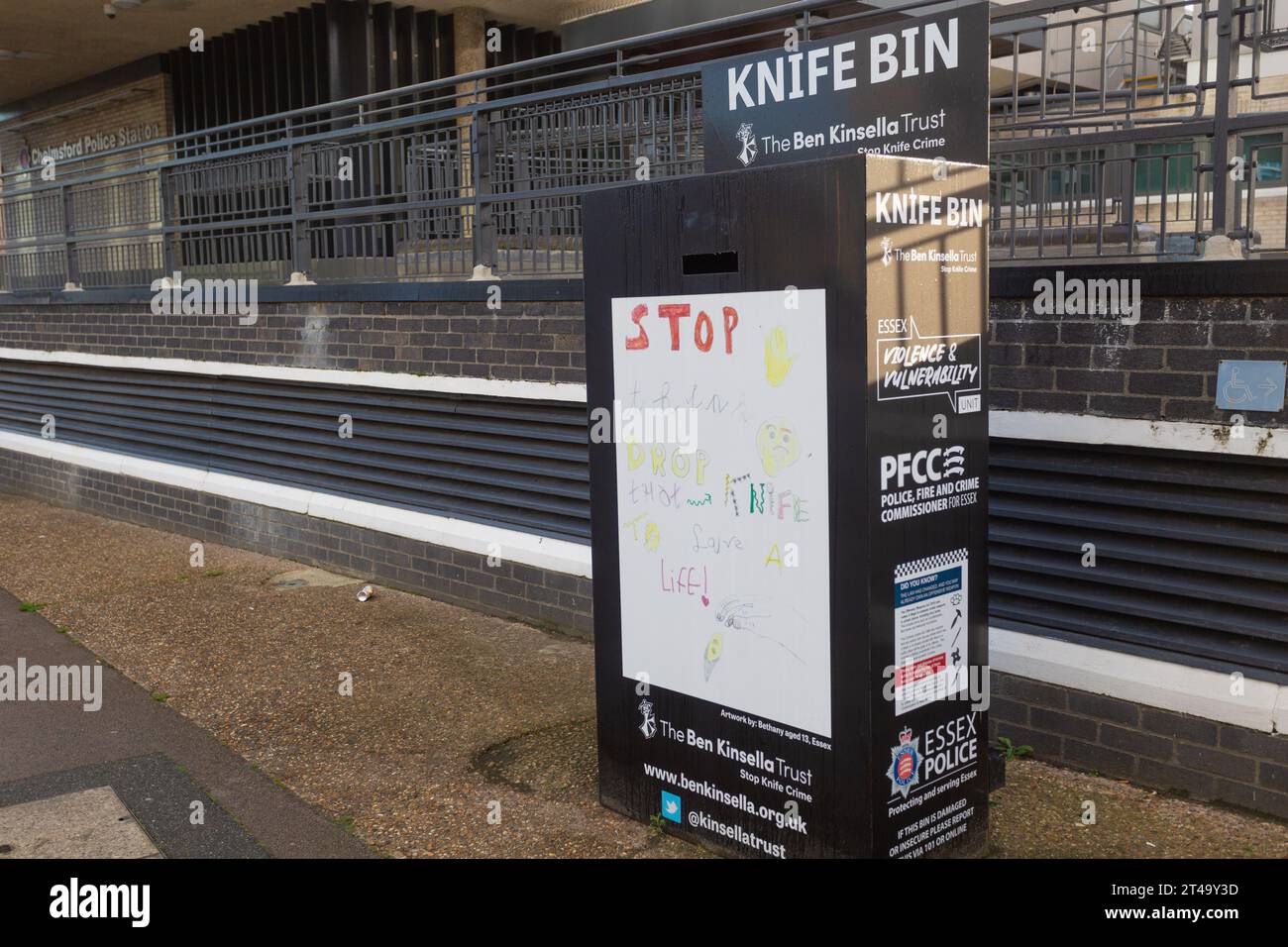 Knife bin hi-res stock photography and images - Alamy