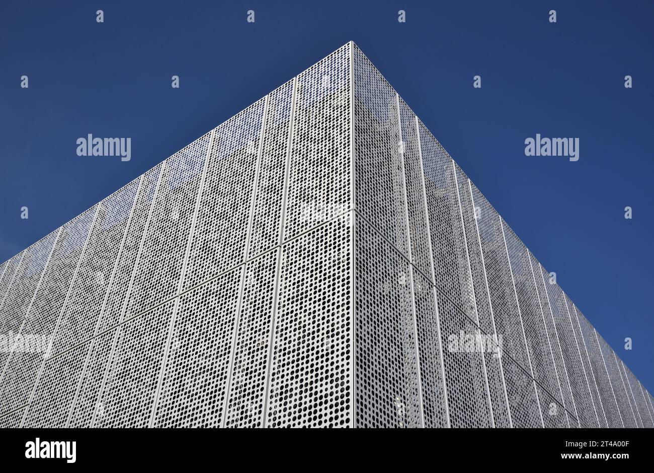 Aluminium cladding detail hi-res stock photography and images - Alamy