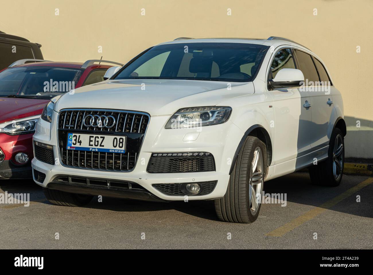 ISTANBUL TURKEY - SEPTEMBER 19, 2023: Audi Q7 is a range of executive ...