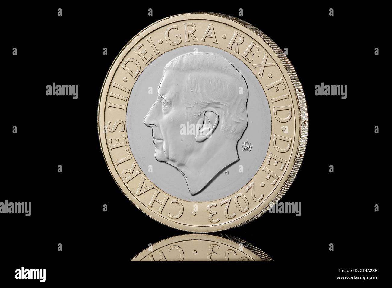 The new £2 design that will enter into general circulation in the UK ...