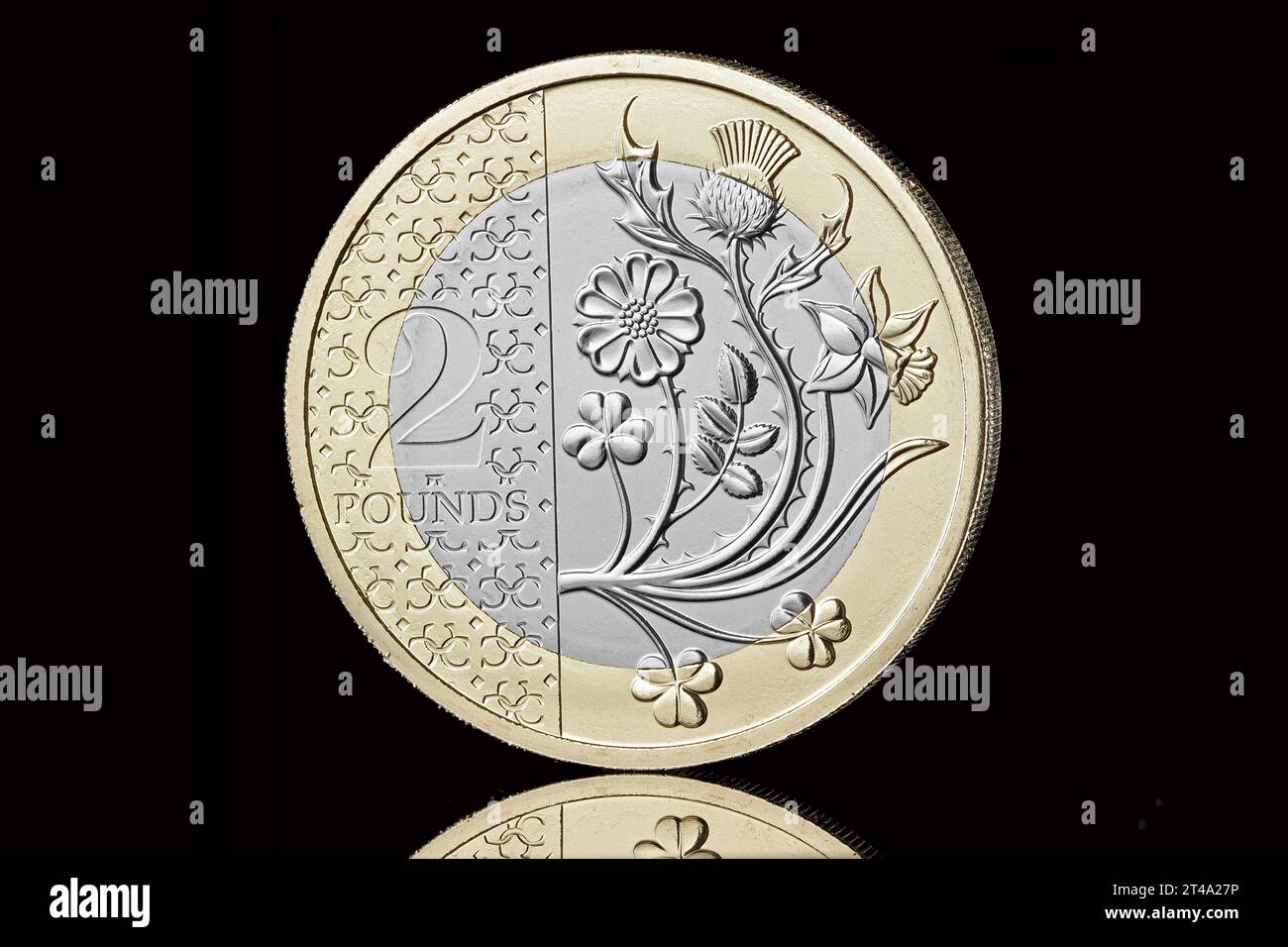 King charles bimetallic 2 pound coin hi-res stock photography and ...