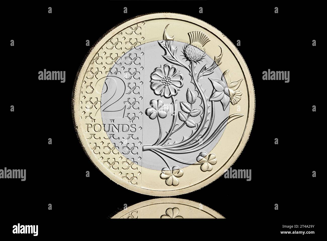 The new £2 design that will enter into general circulation in the UK ...