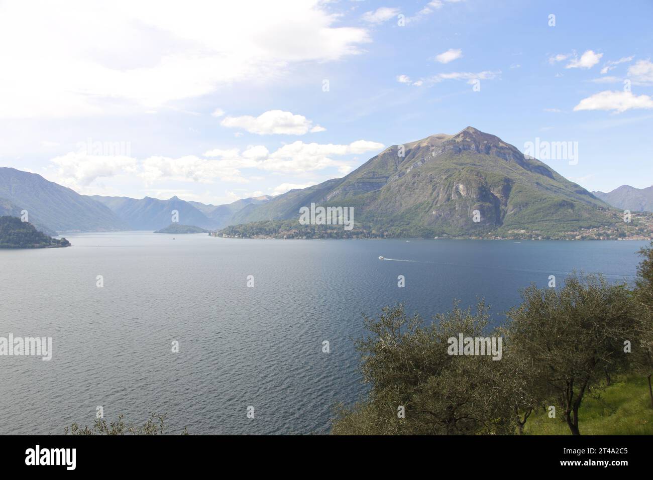 Scorcio sul lago di Como Stock Photo - Alamy