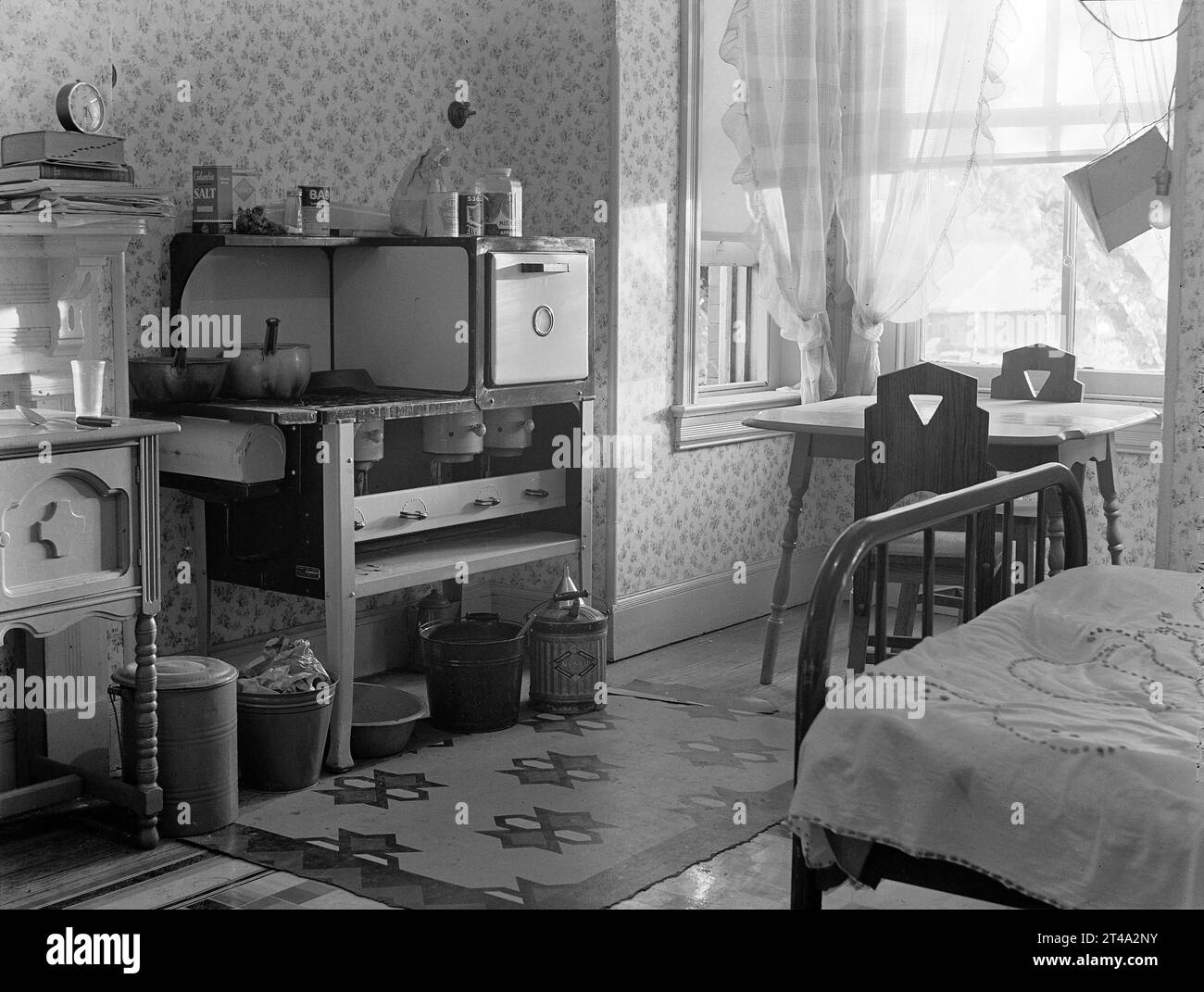 Government worker's room, Washington, D.C., USA, David Myers, U.S. Farm ...