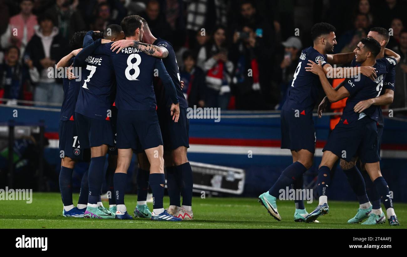 PARIS, FRANCE - OCTOBER 25: Kylian Mbappe, Fabian Ruiz, Milan Skriniar, Goncalo Ramos, Achraf ...