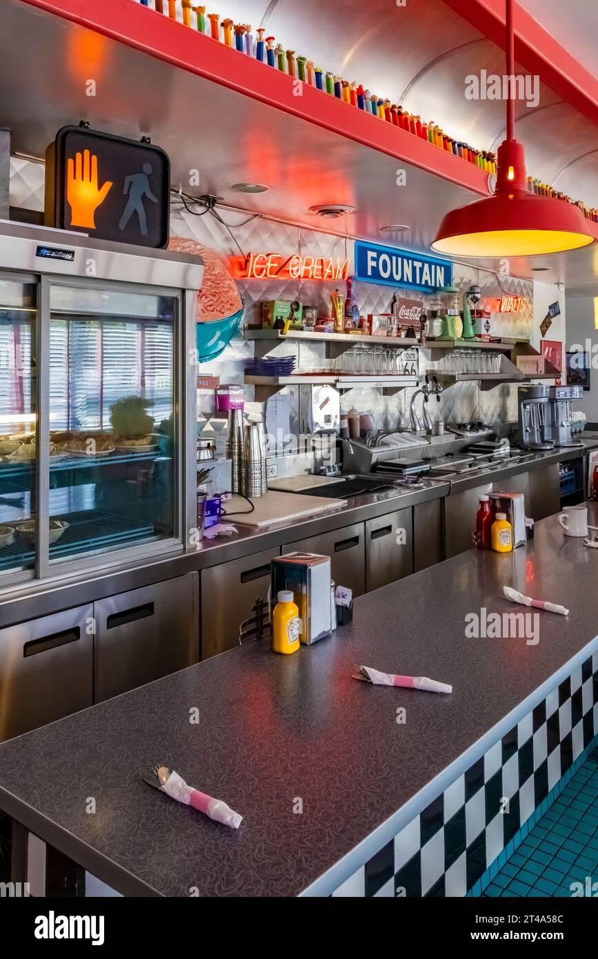 Diner counter hi-res stock photography and images - Alamy
