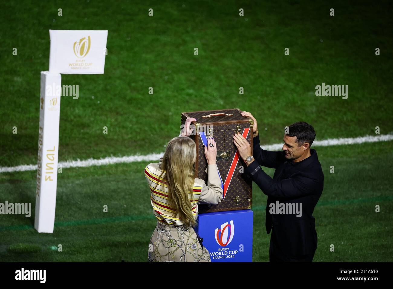 Vuitton africa hi-res stock photography and images - Alamy