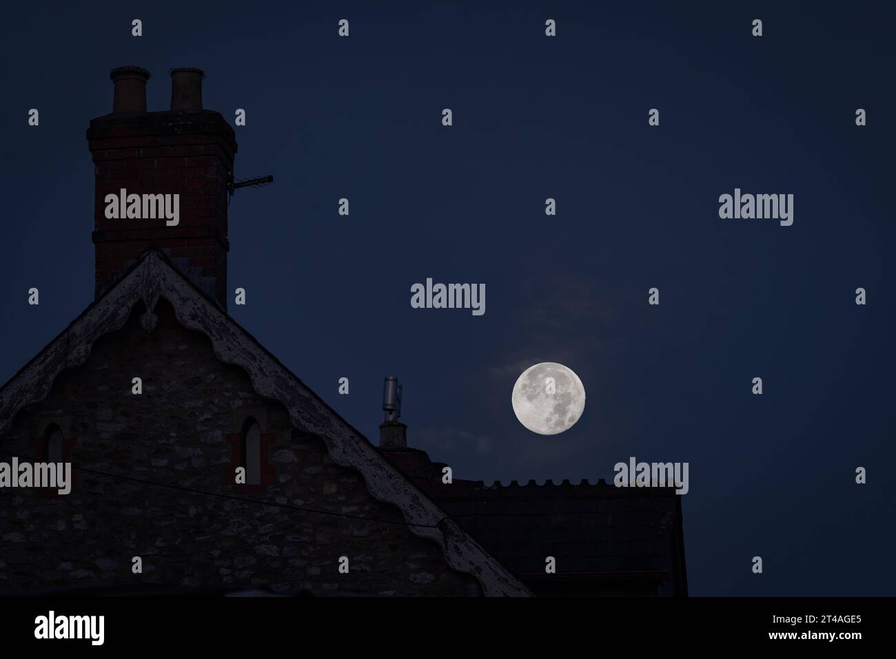 The end of the moon hi-res stock photography and images - Alamy