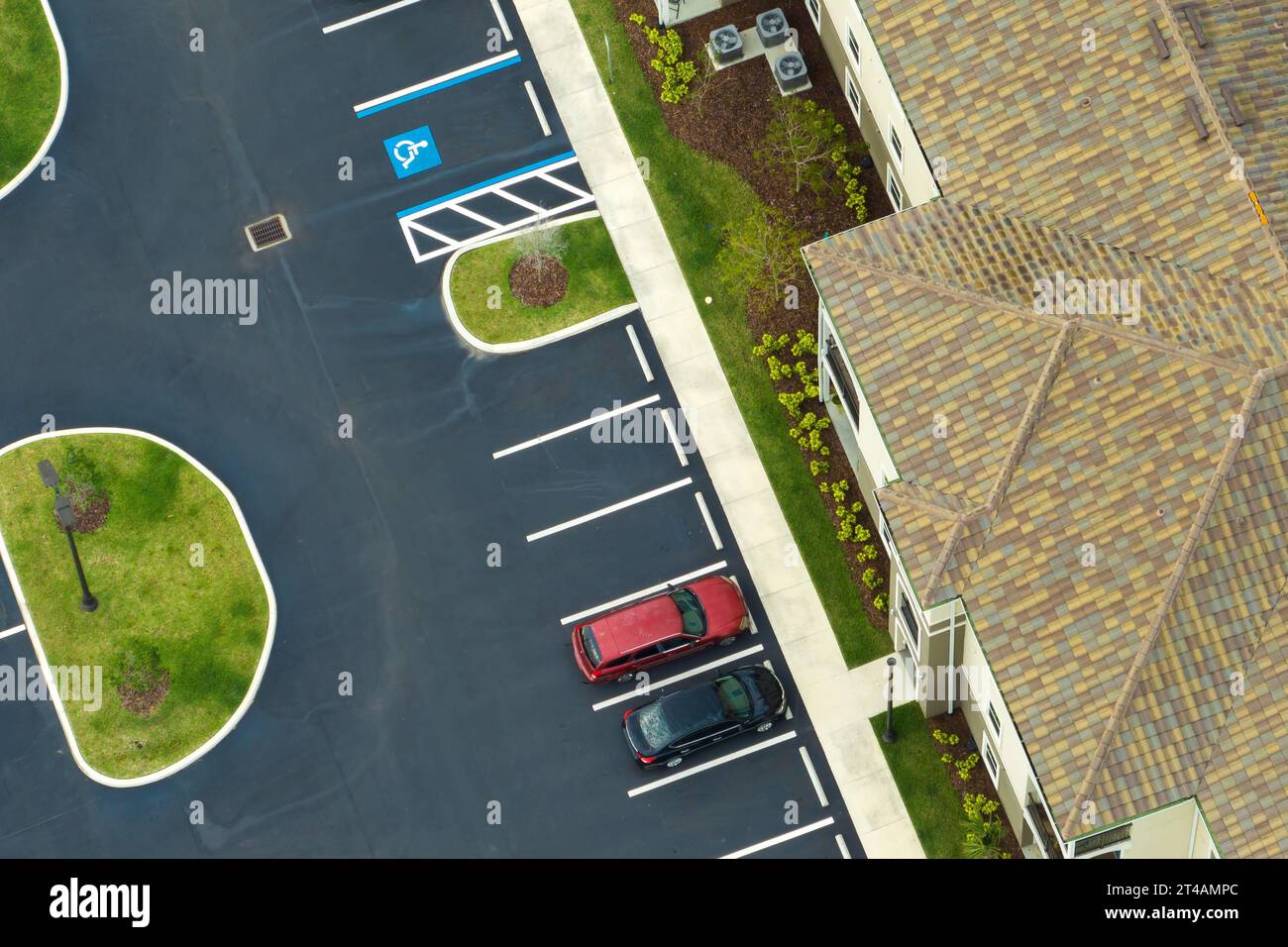 Florida suburban condos car parking hi-res stock photography and images ...