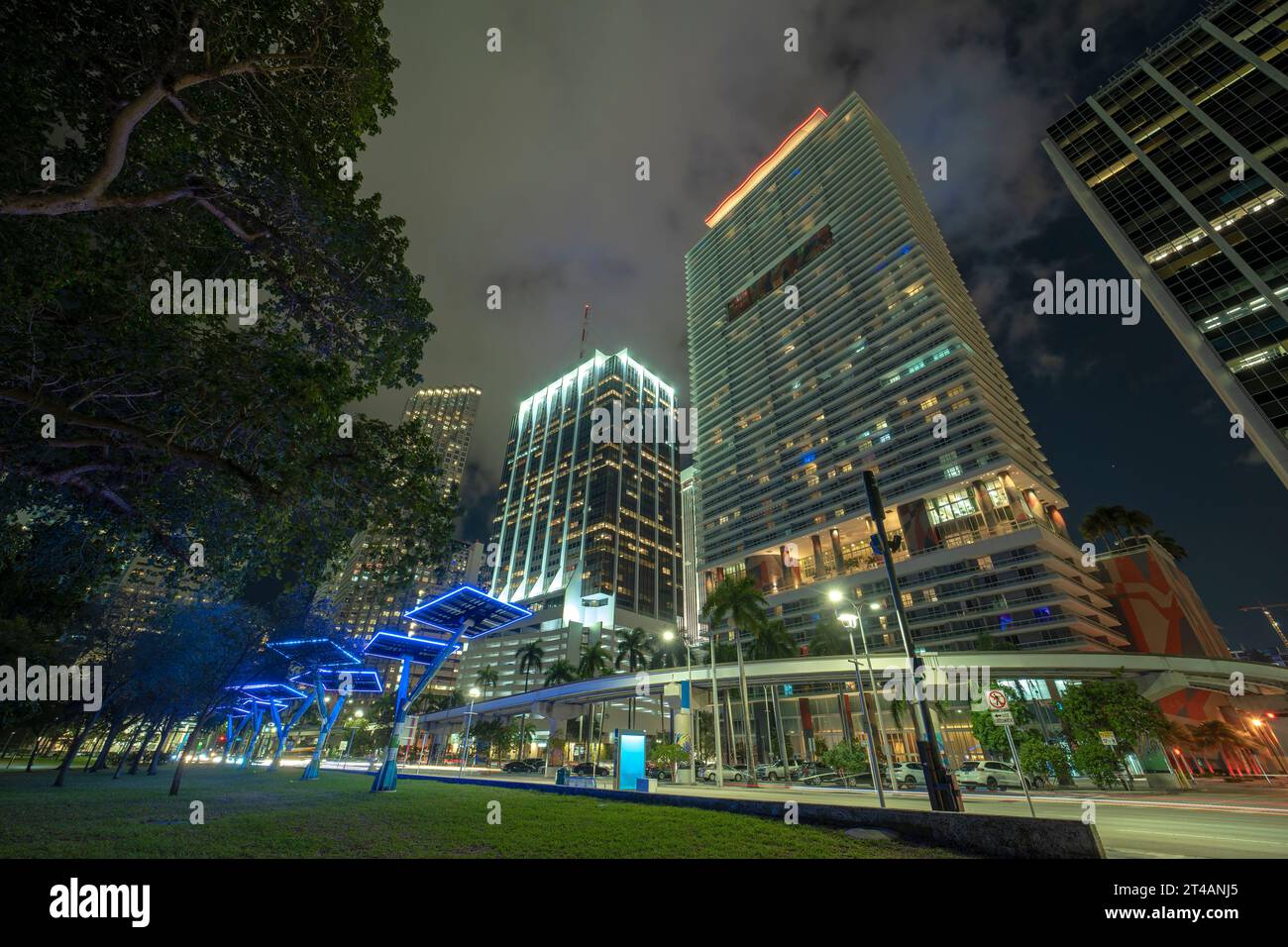 Miami solar panels hi-res stock photography and images - Alamy