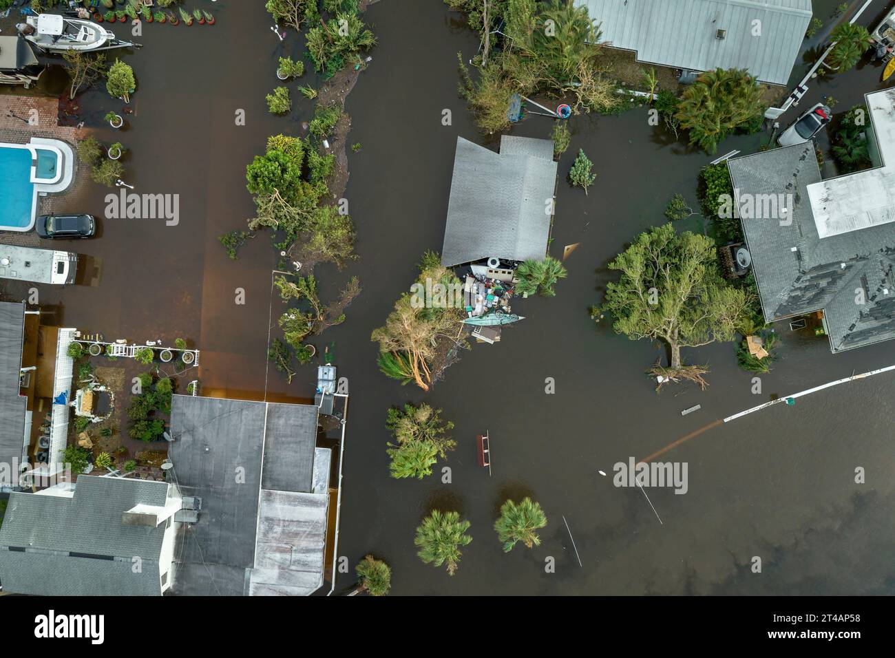 Surrounded by hurricane Ian rainfall flood waters homes in Florida ...