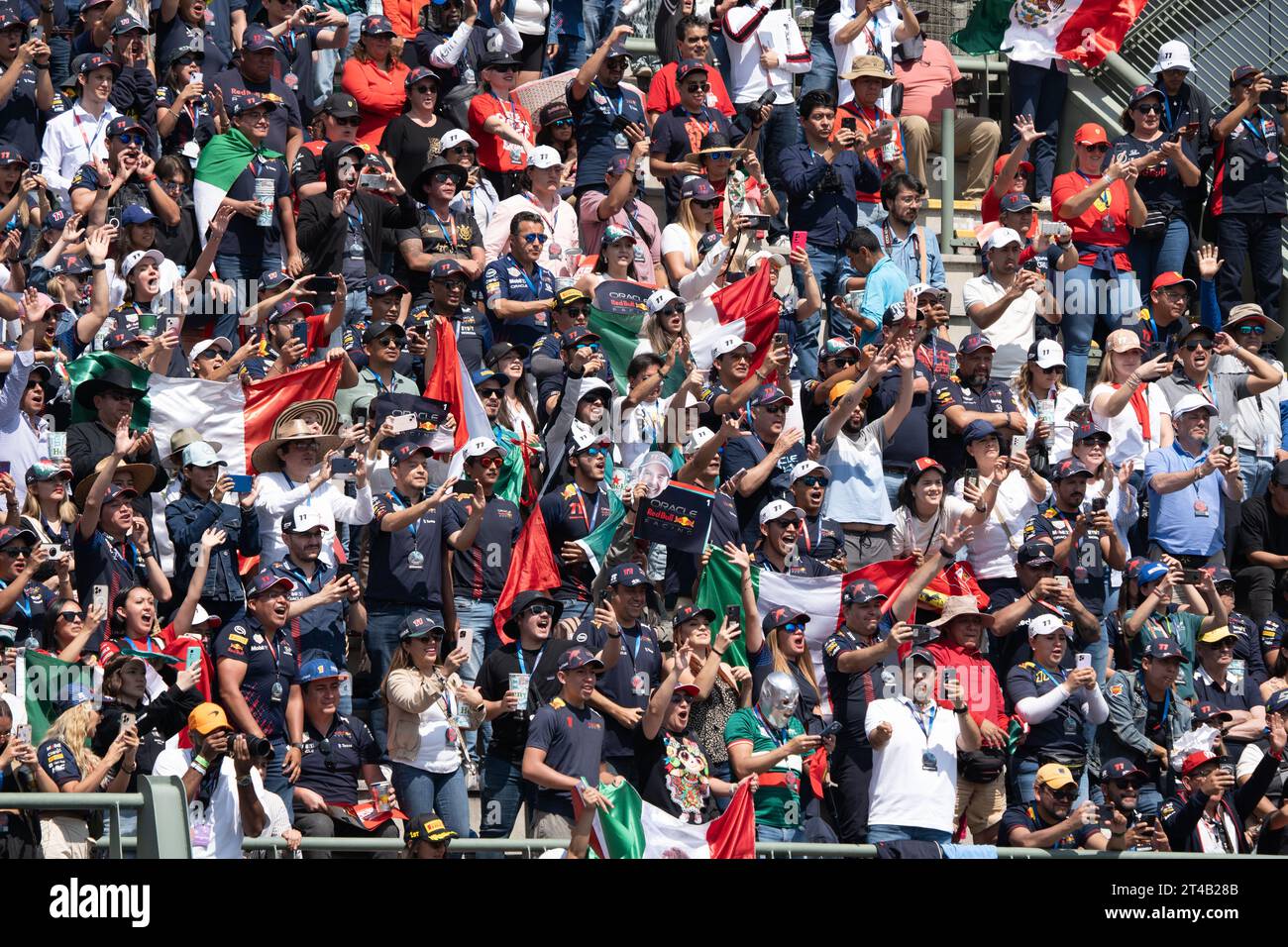 Mexican City Grand Prix, Mexico. 29th Oct, 2023. the crowd cheer for ...