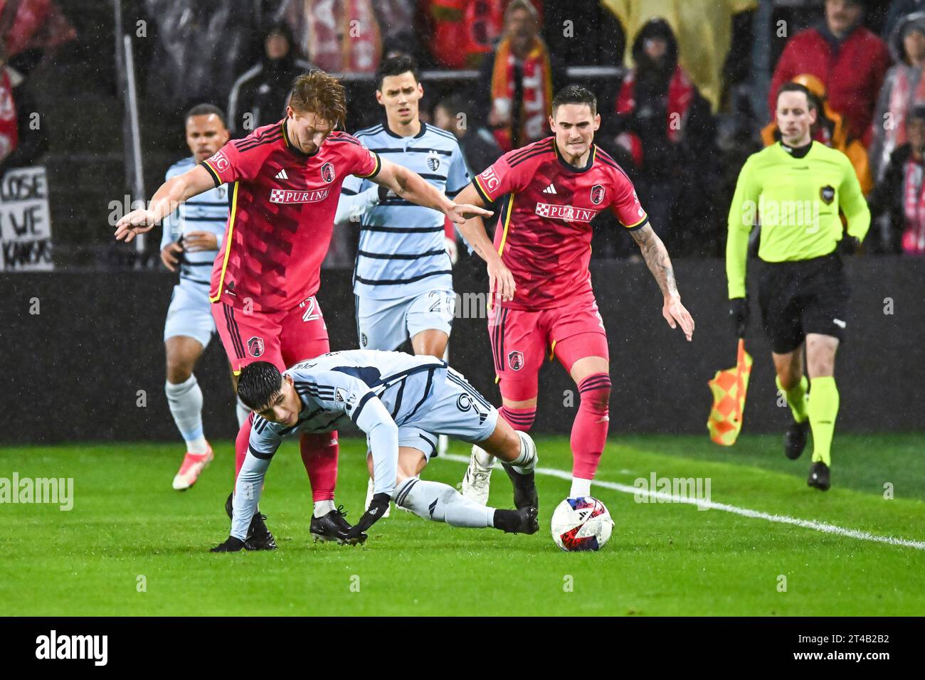 ST. LOUIS, MO - OCT 29: St. Louis City defender Tim Parker (26) tries ...