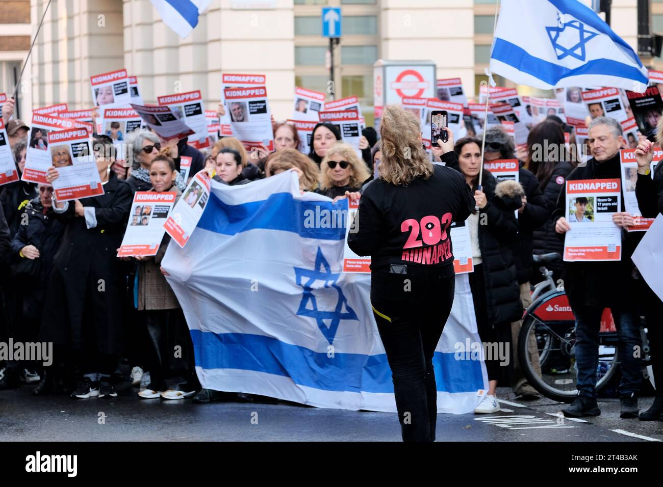 London, UK. 29th October, 2023. Several hundred British-Israelis and ...