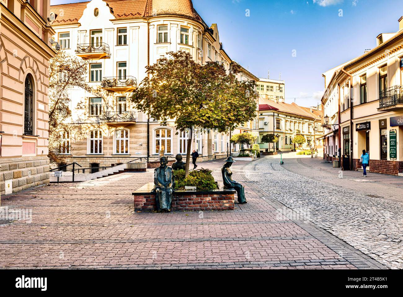 View of the poets' bench. The bench is square, on three sides there are ...