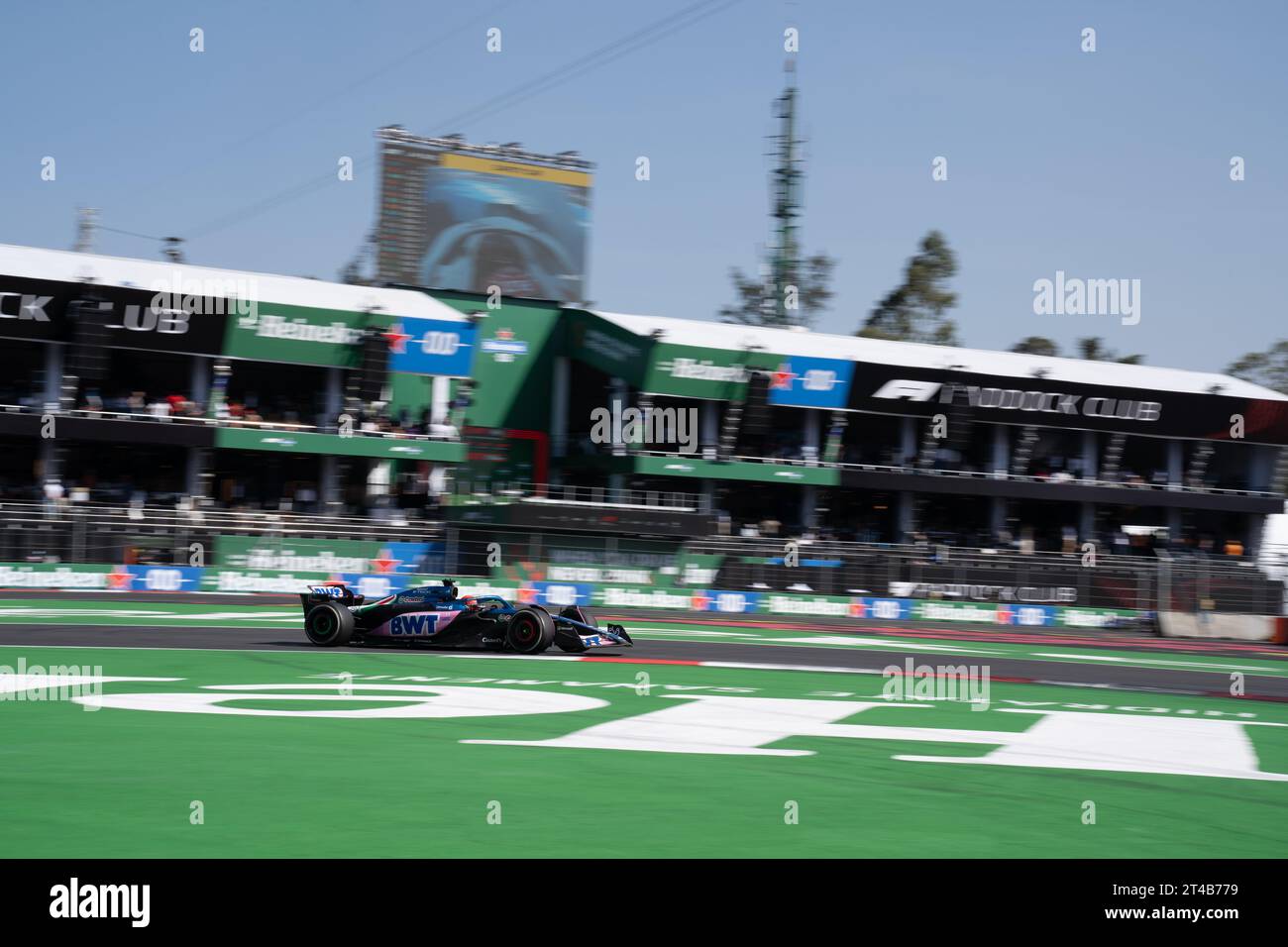 Renault formula 1 team engineer hi-res stock photography and images - Alamy