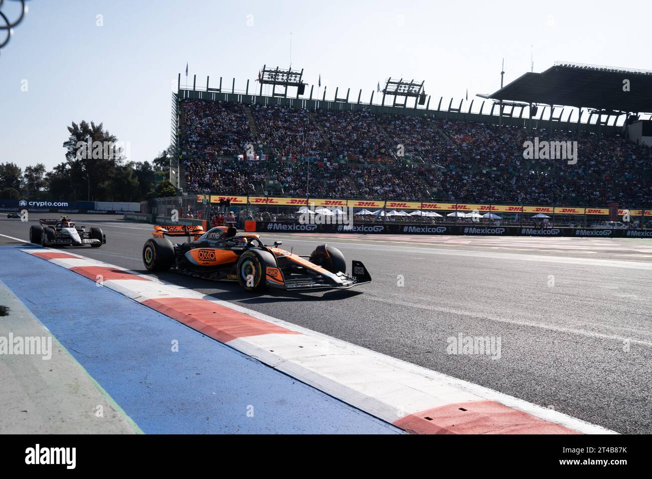 Mclaren f1 helmet 2023 hi-res stock photography and images - Alamy