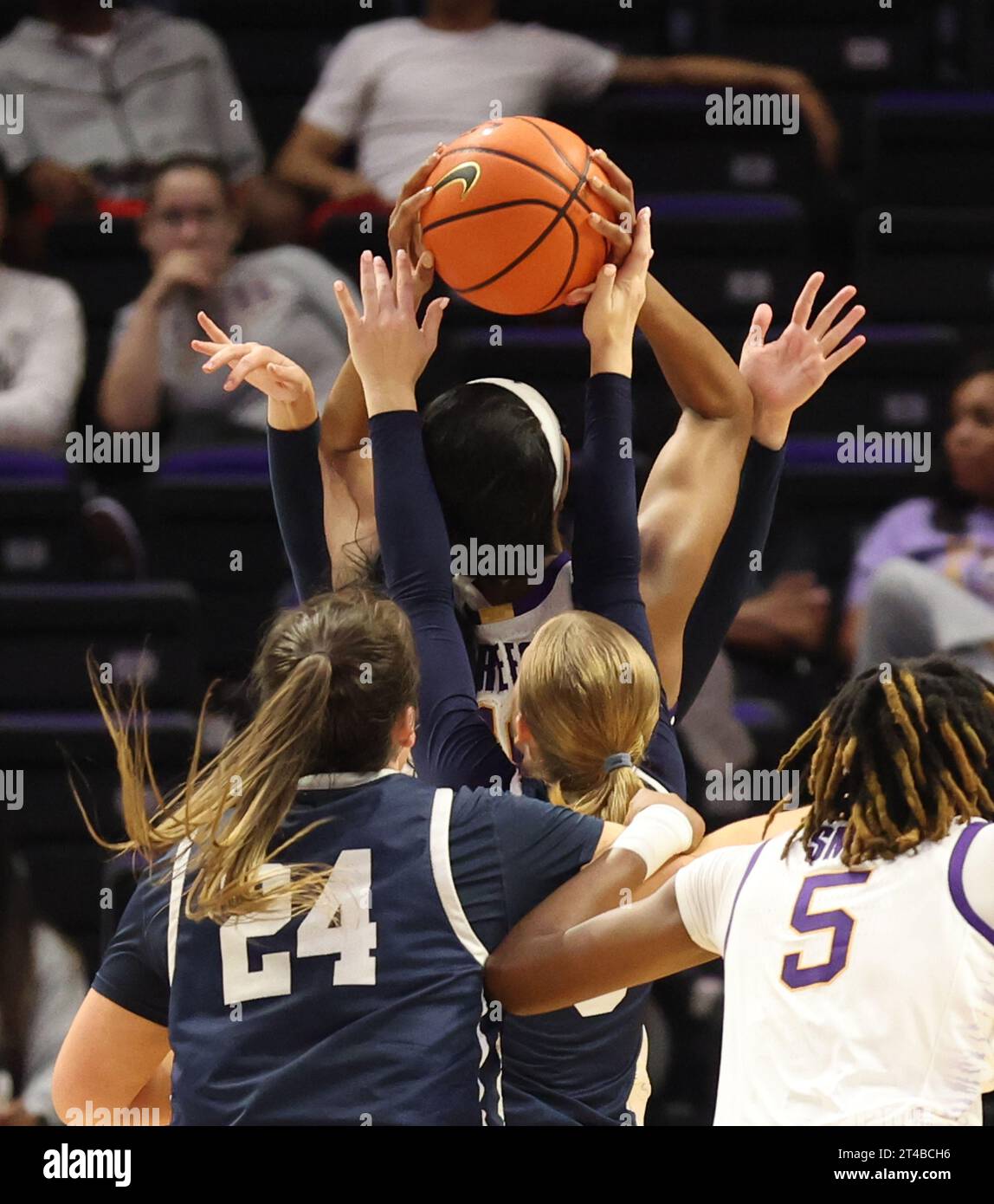 Baton Rouge, USA. 27th Oct, 2023. LSU Lady Tigers forward Angel Reese ...