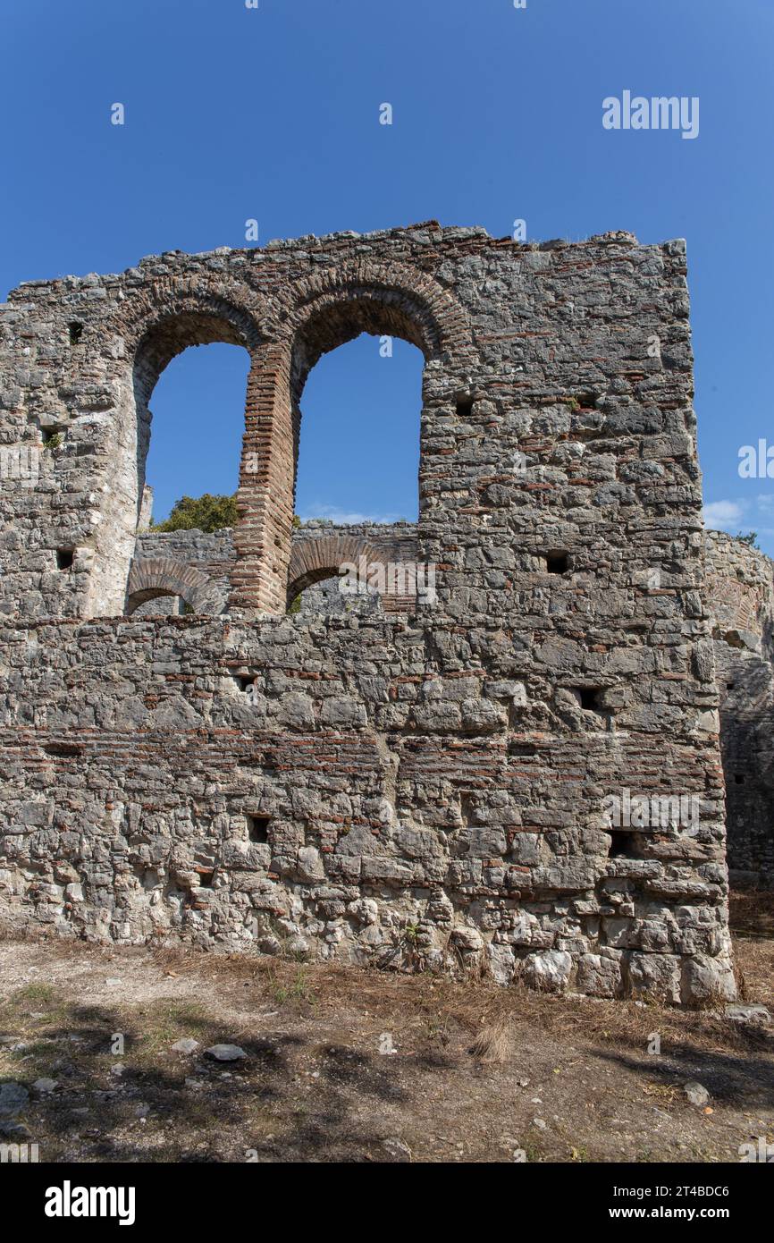 Roman ruined city of Butrint, Albania Stock Photo - Alamy