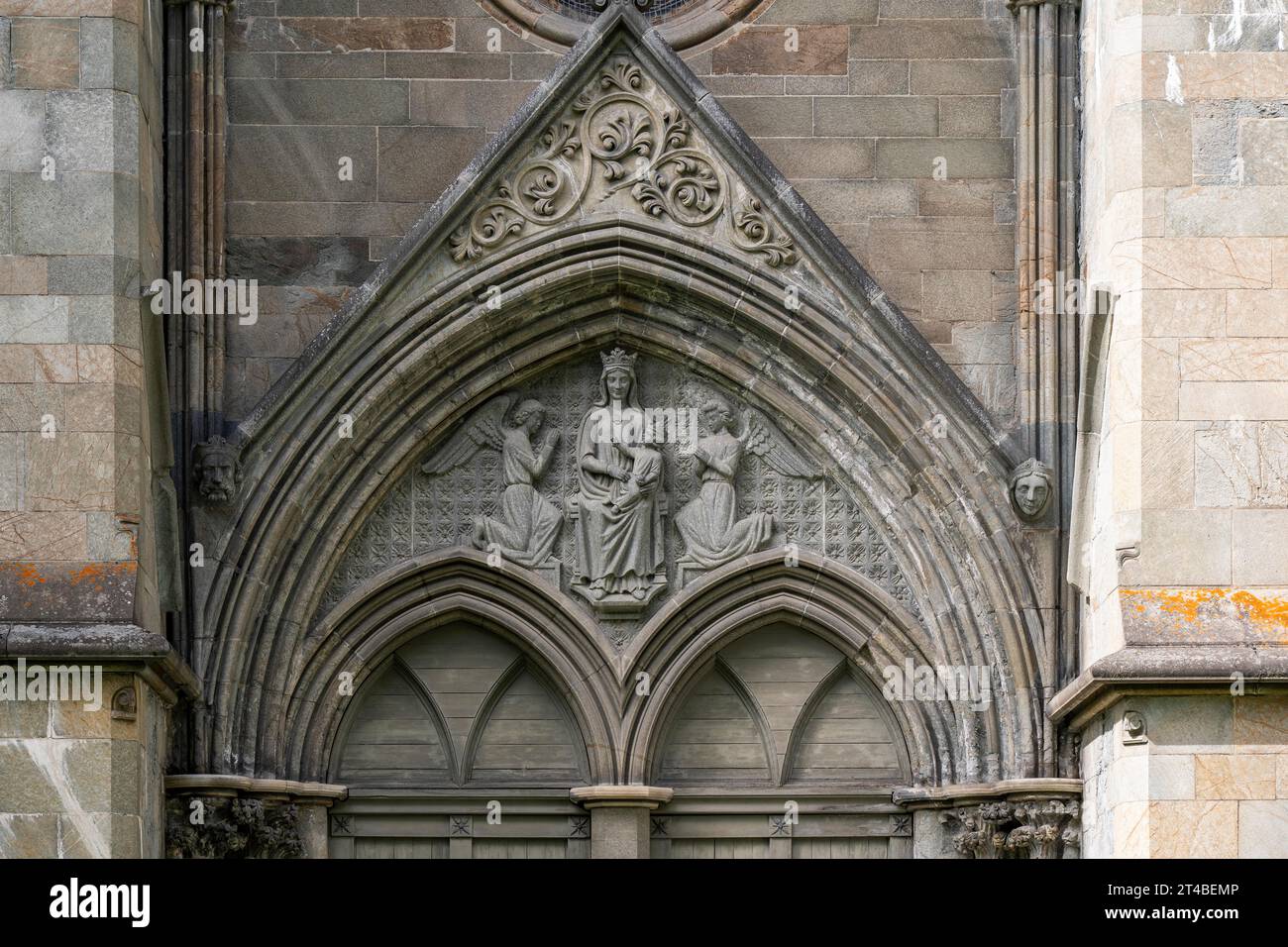 Mary with the Child Jesus, angel, side portal, Nidaros Cathedral ...