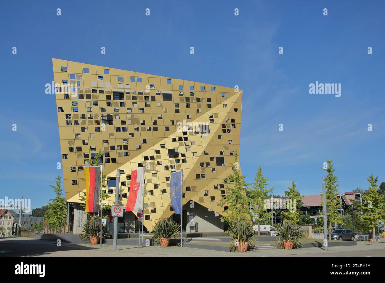Gold silver modern architecture hi-res stock photography and images - Alamy