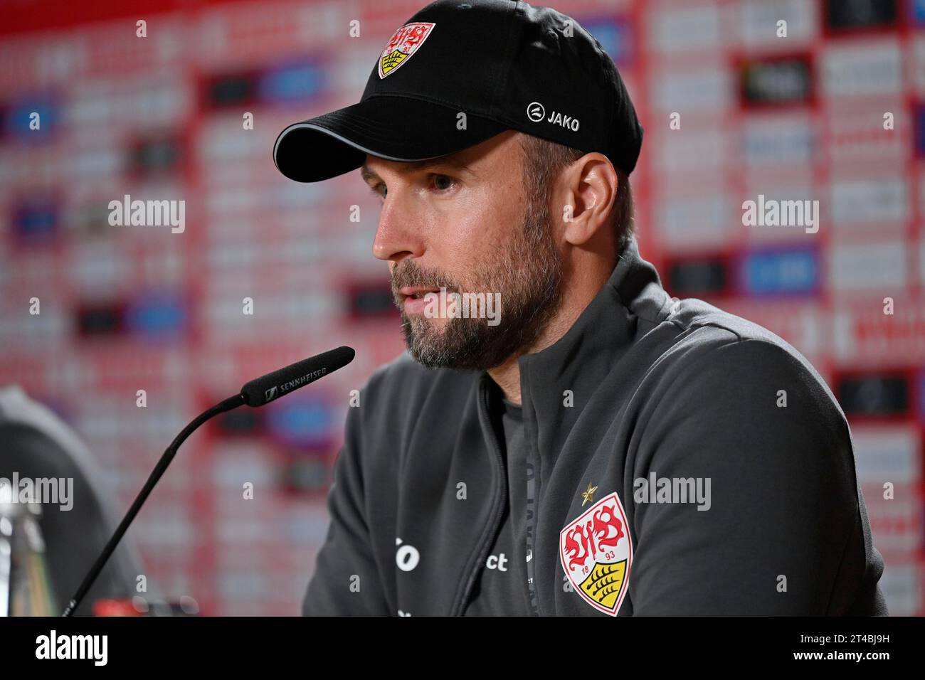 Coach Sebastian Hoeness, portrait, PK, press conference, baseball cap ...