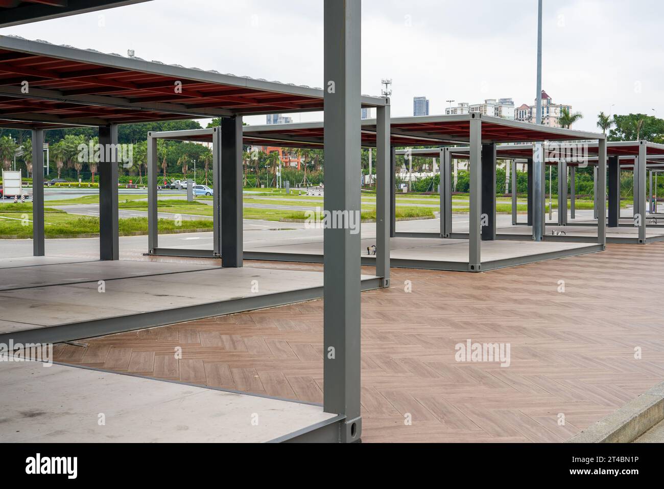 White roof stalls hi-res stock photography and images - Alamy