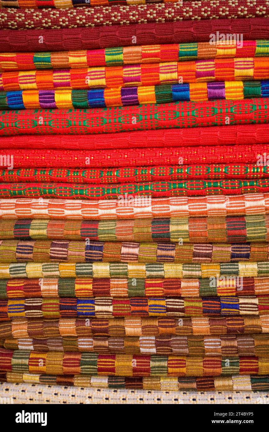 Guatemala antigua shopping textiles hi-res stock photography and images ...