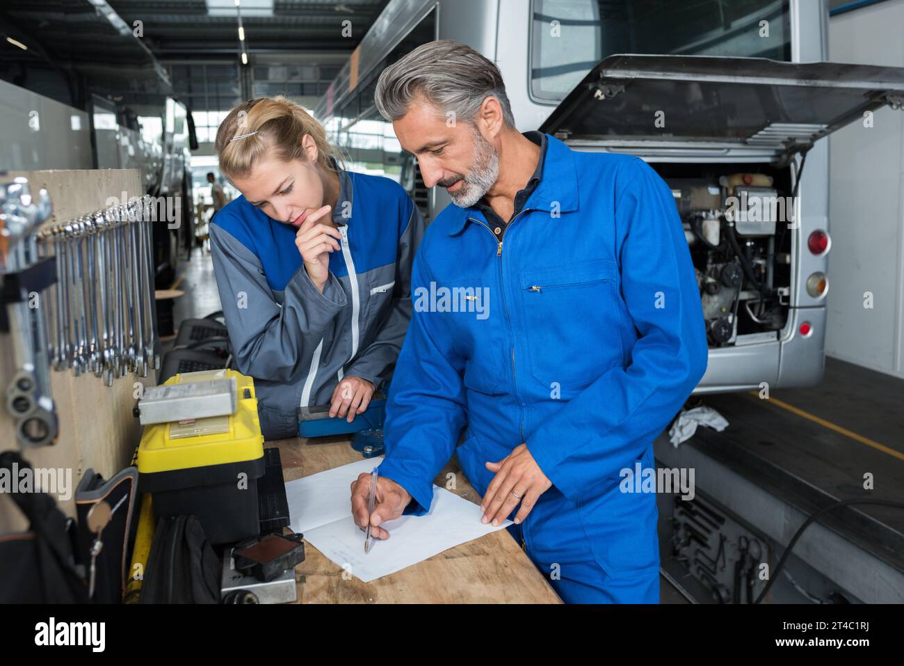 Chinese garage hi-res stock photography and images - Alamy
