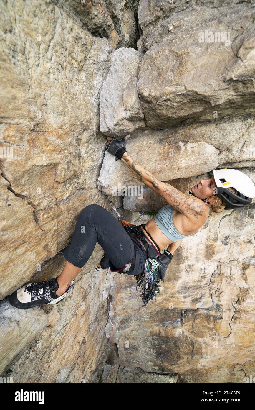 Female Rock Climber - Gunks NY Stock Photo - Alamy