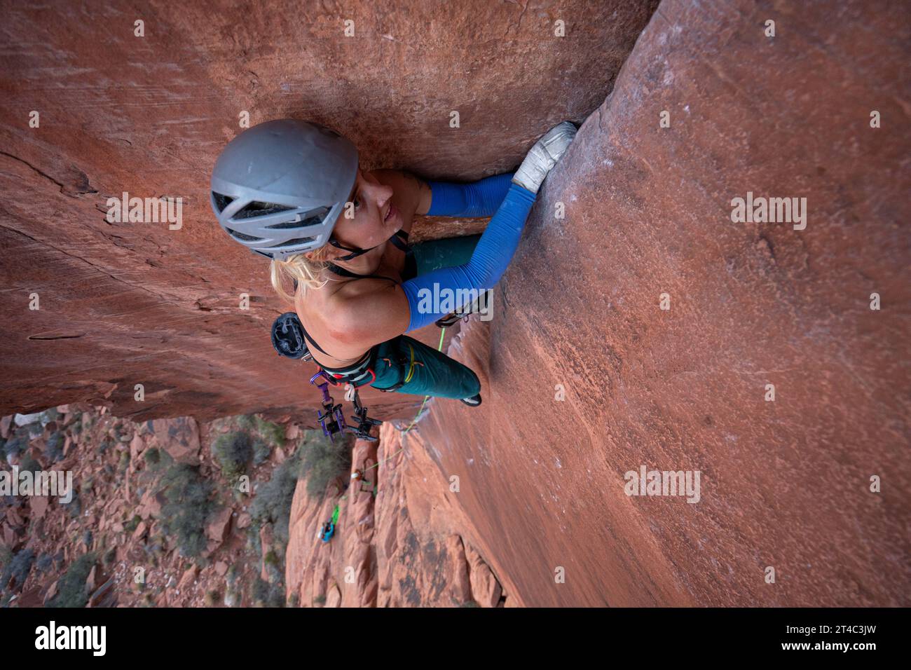 Desert Rock Climbing Woman Near Las Vegas Stock Photo - Alamy